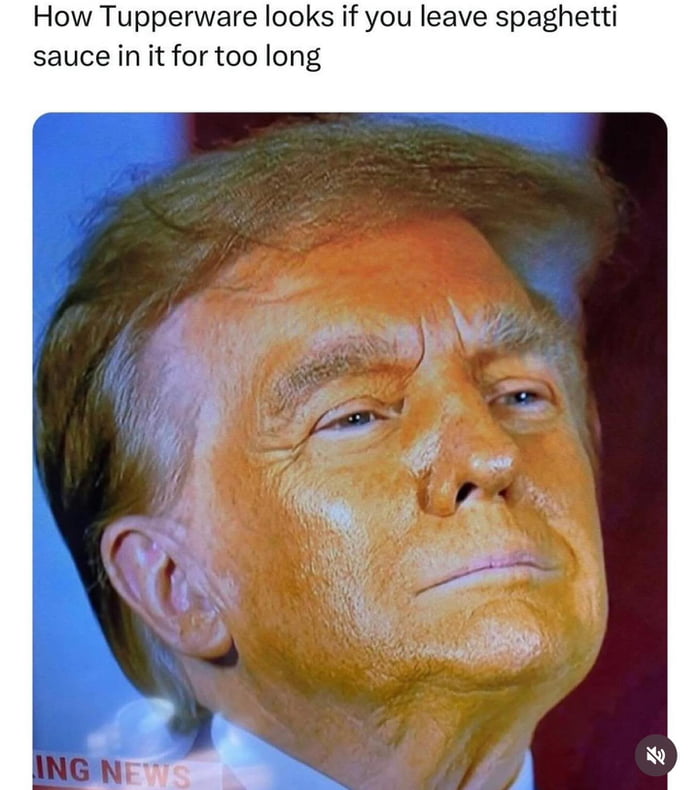 That Tupperware stain hits different - 9GAG