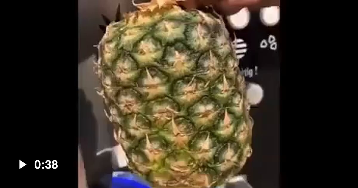 Pineapple cutting machine at a German supermarket - 9GAG