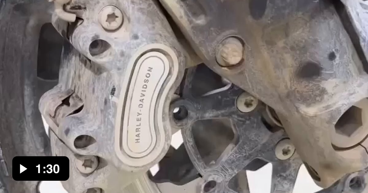 Dry Ice cleaning a motorcycle - 9GAG
