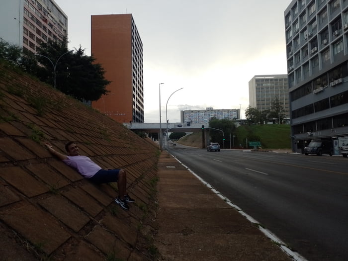 Who recognizes this meme location? - 9GAG