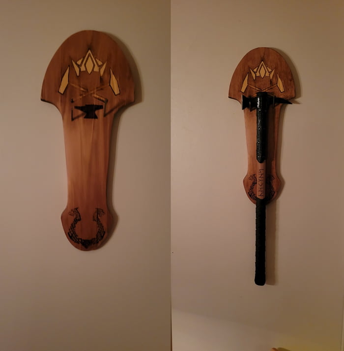 Just finished my custom weapon hanger for my newly customized Warhammer ...