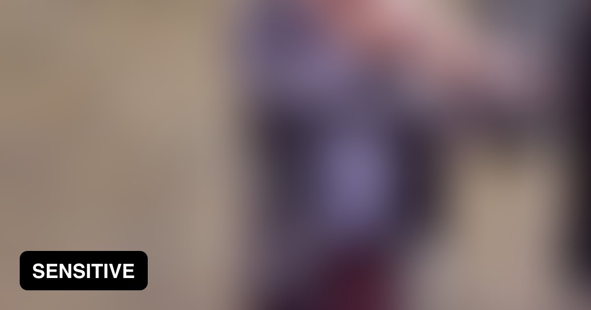 Violinist getting hit with a rhythm stick - 9GAG