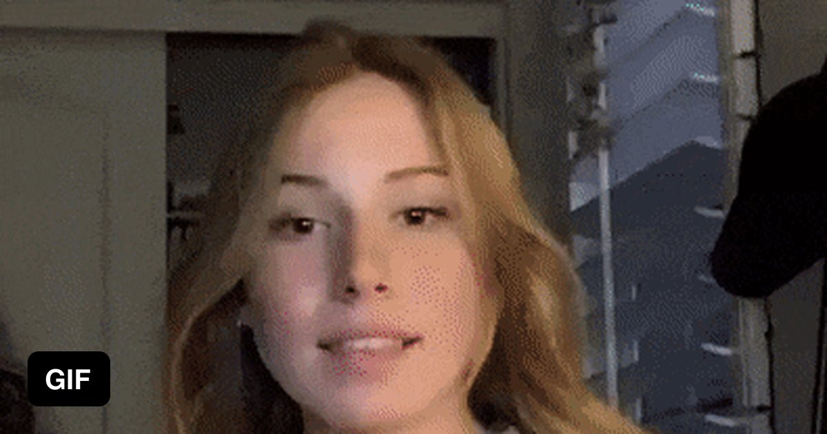 "So f**king hot" - 9GAG