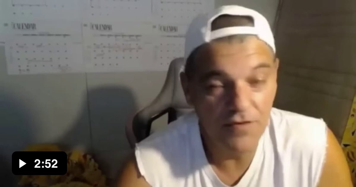 Frank Cuesta termina con su carrera - 9GAG