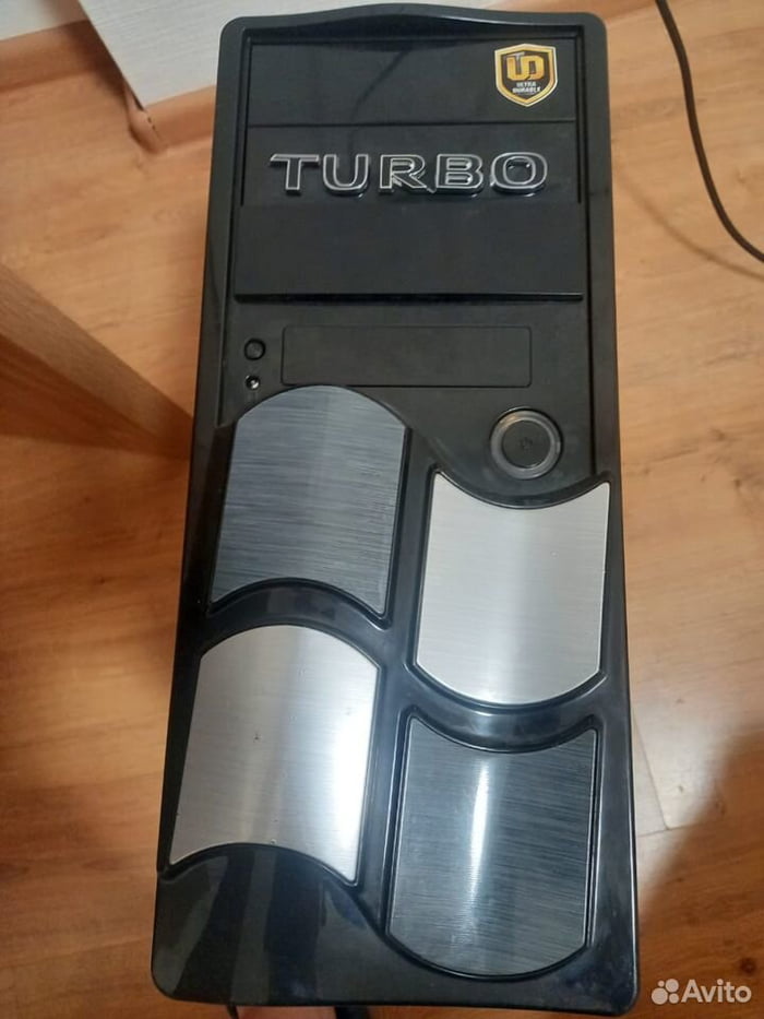 This is the ugliest PC case I've ever seen - 9GAG