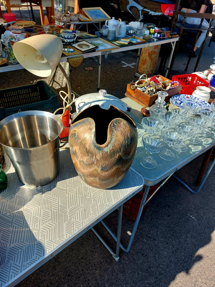 I got a bad feeling visiting my local flea market - 9GAG