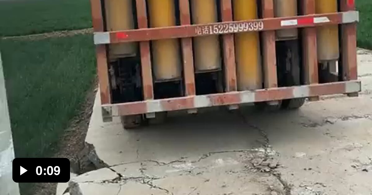 Groundbreaking technology - 9GAG