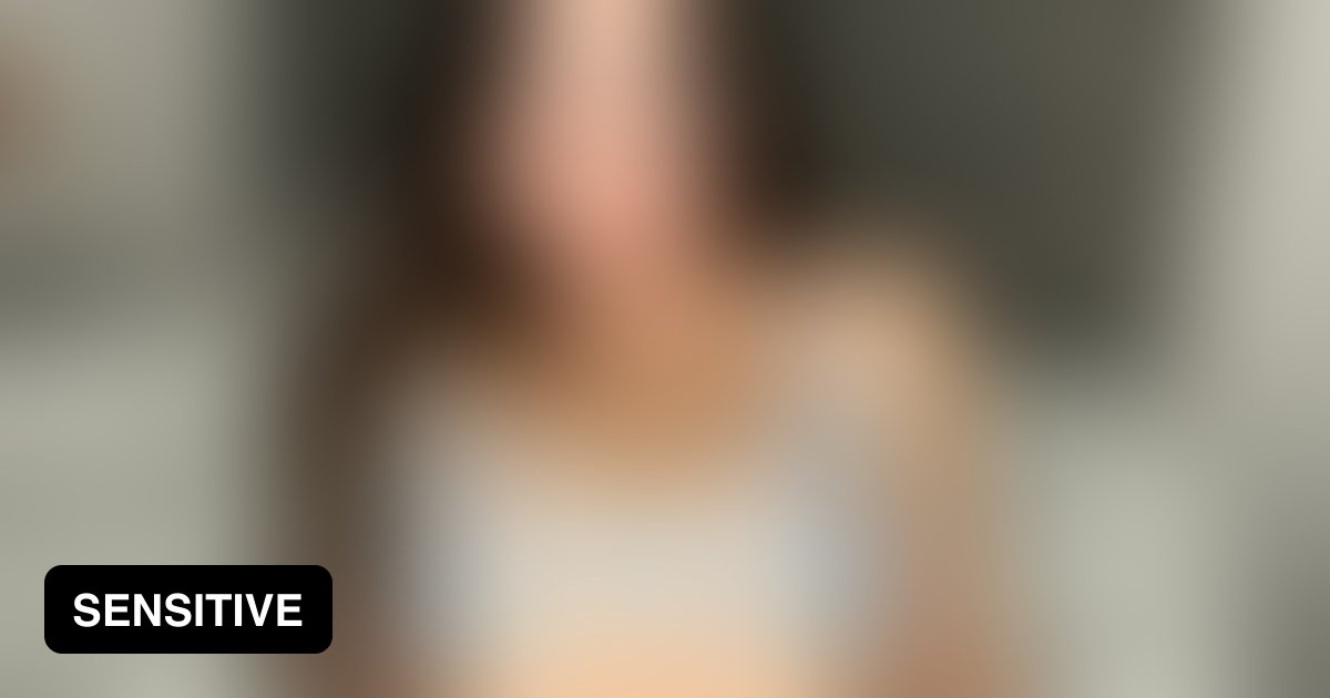 Anyone Know Who Is She 9gag