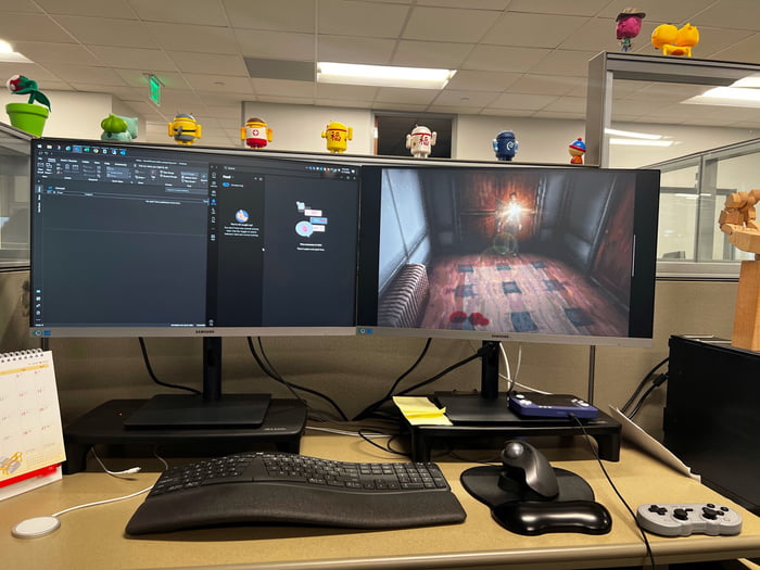 Gaming at work - 9GAG