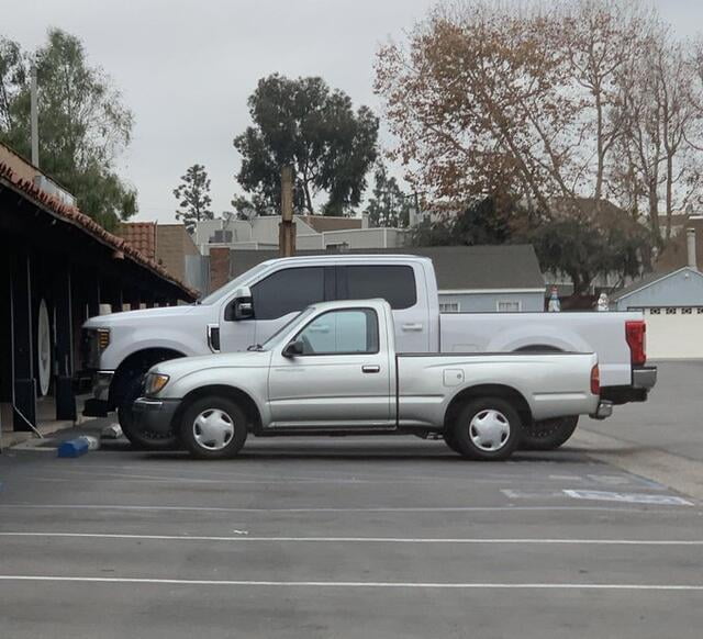 20 years of pickup truck design progress in one photo. - 9GAG