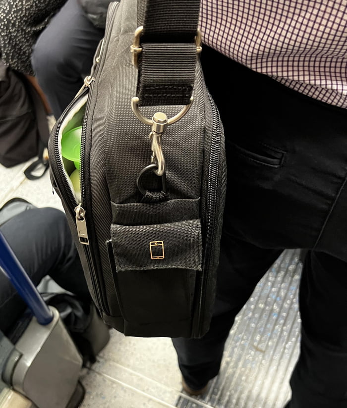 Helpful tip for pickpockets on a laptop bag - 9GAG