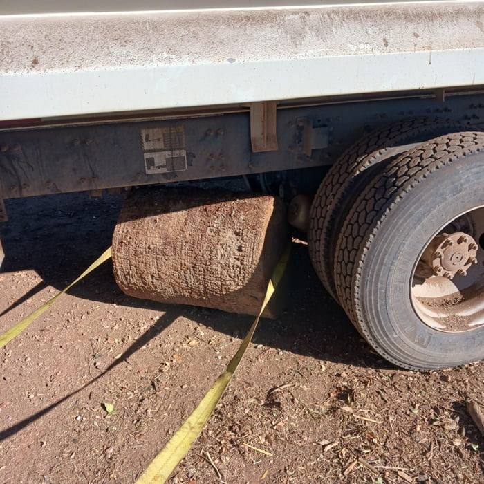 Of a log stuck under a truck - 9GAG