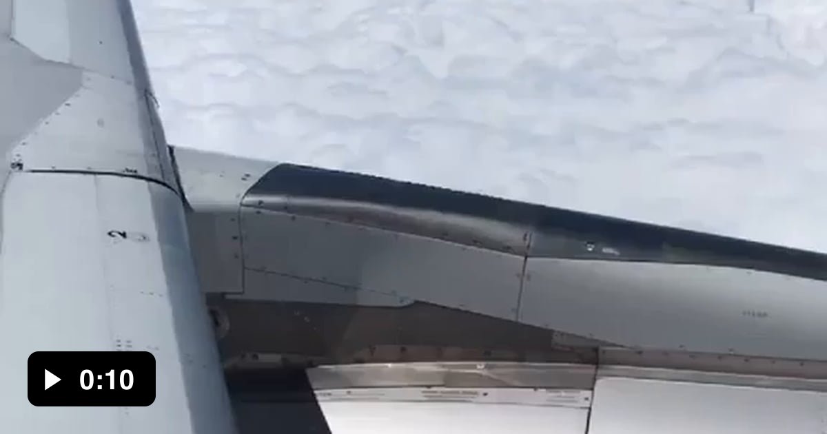 A totally normal flight… - 9GAG