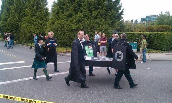 Microsoft Throws A Crazy Funeral, Death Of iPhone To Celebrate The ...
