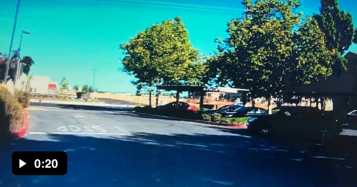 Back of this car was completely smashed, got a pretty good idea why… - 9GAG