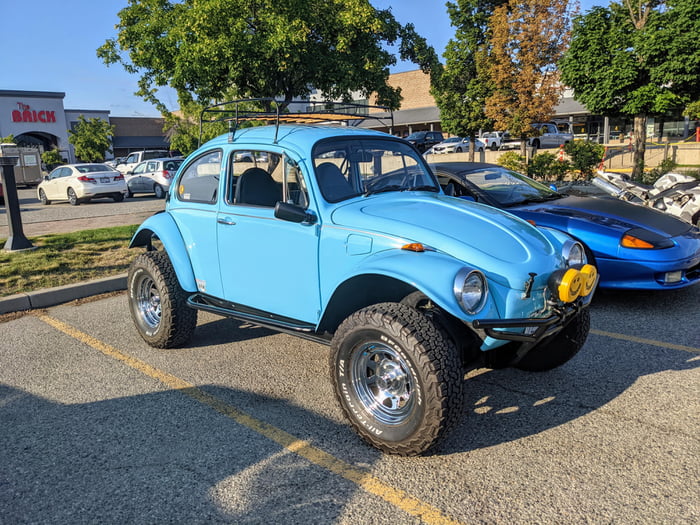 Spotted this sweet Baja Bug at a meet ('72 VW Beetle) - 9GAG
