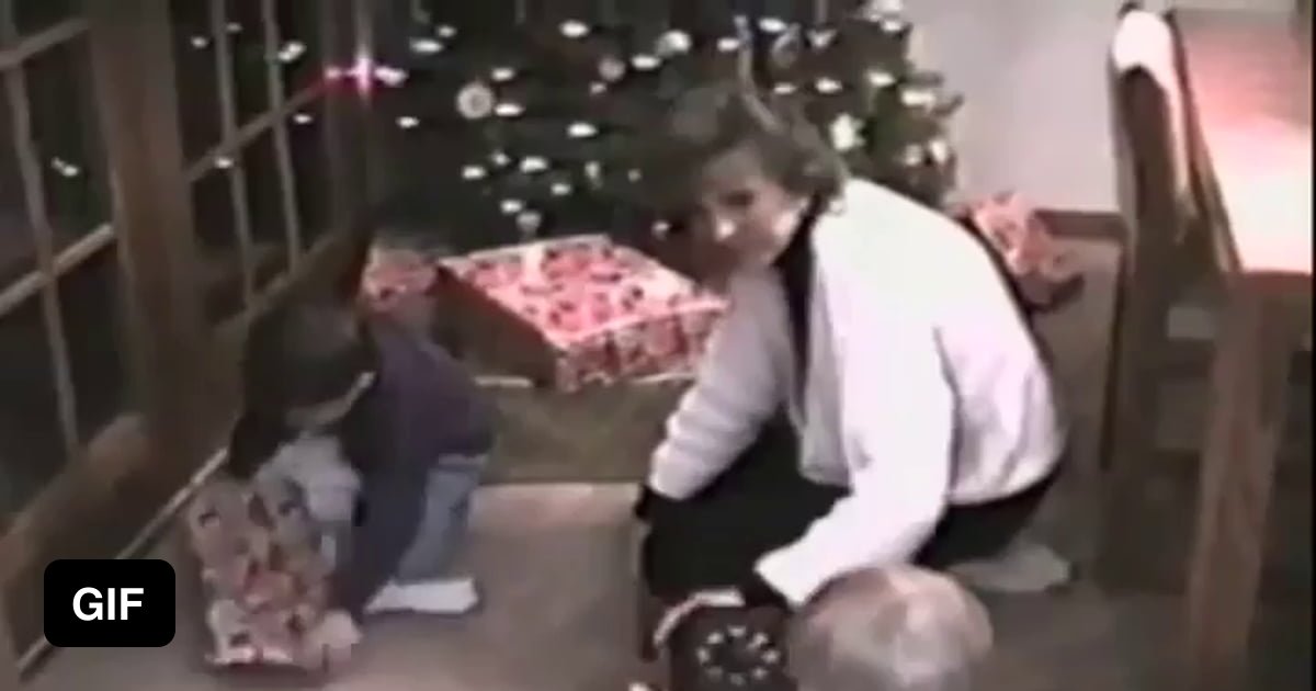 Mom ruining christmas since 1993 - 9GAG