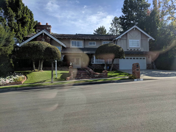 The Drake and Josh house is for sale in my neighborhood - 9GAG