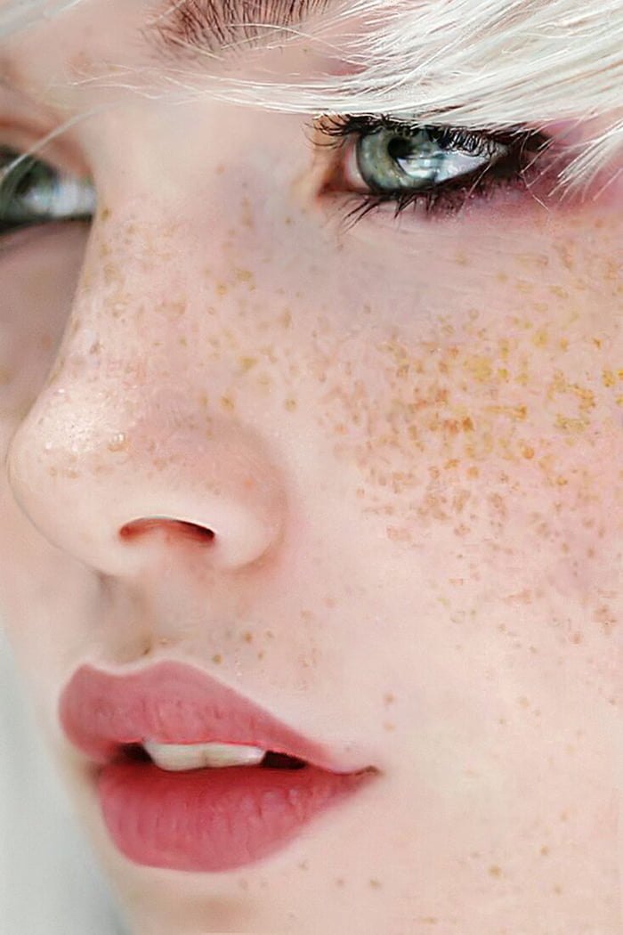 Photorealistic painting at its finest (made by Nad4r on deviantart) - 9GAG