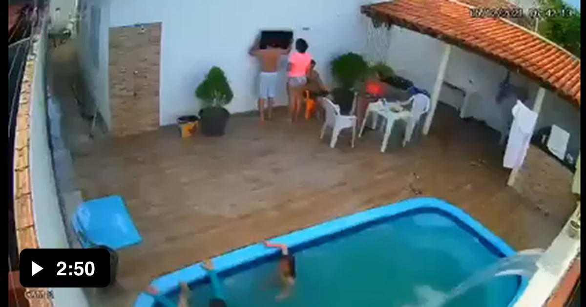 Child has hair tangled up in pool filter and drowns for two minutes ...