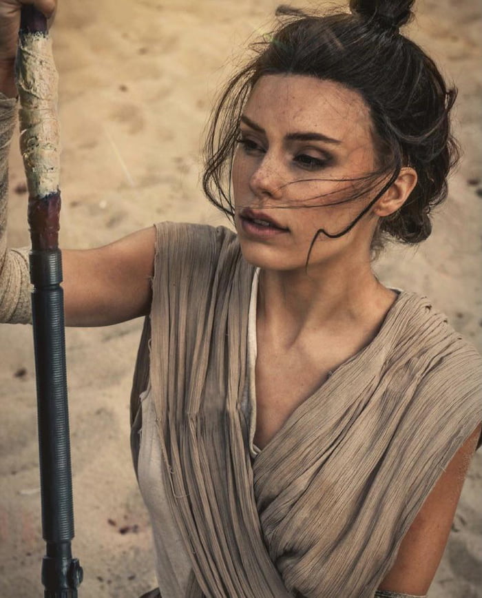 Rey cosplay by Mira.Valkira - 9GAG