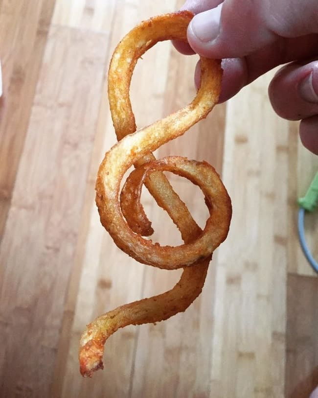 This fry looks like it's in treble - 9GAG