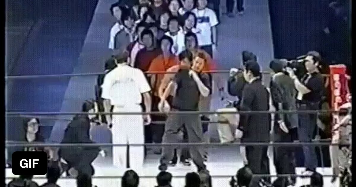 Fans piling up to get slapped by Antonio Inoki. - 9GAG