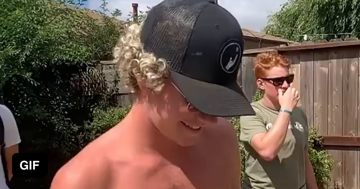 Glorious moment - 9GAG