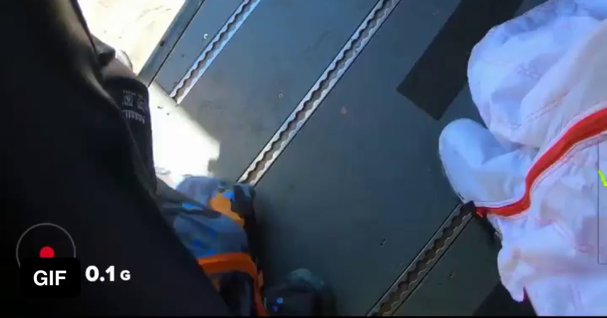 Skydiving in 60FPS - 9GAG