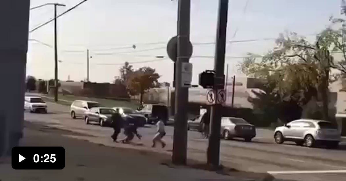 This GTA cut scene look so real - 9GAG