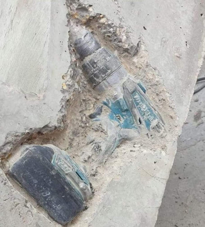 Tales of Arthur the Driller and the Round Table Builders - 9GAG