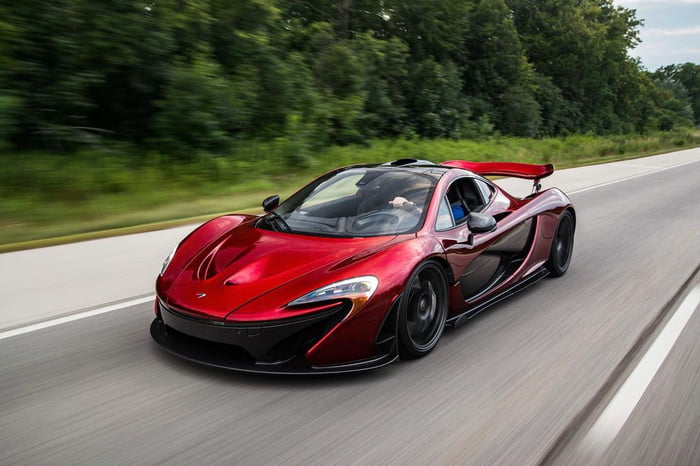 McLaren P1 in Volcano red - 9GAG