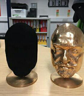 Vantablack face, front view - 9GAG