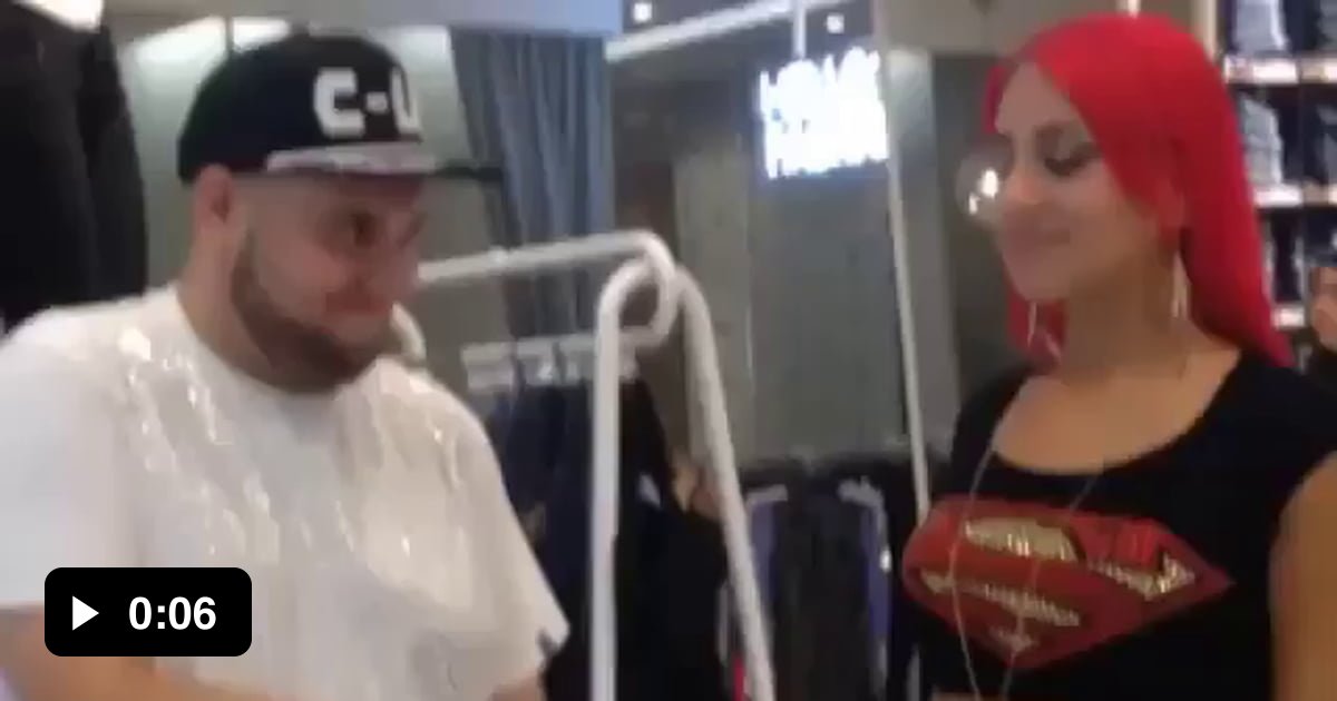 One of the reasons why the ladies first rule was created - 9GAG