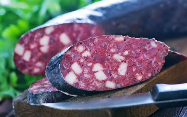 Romanian sangerete. Sausage filled with blood. - 9GAG