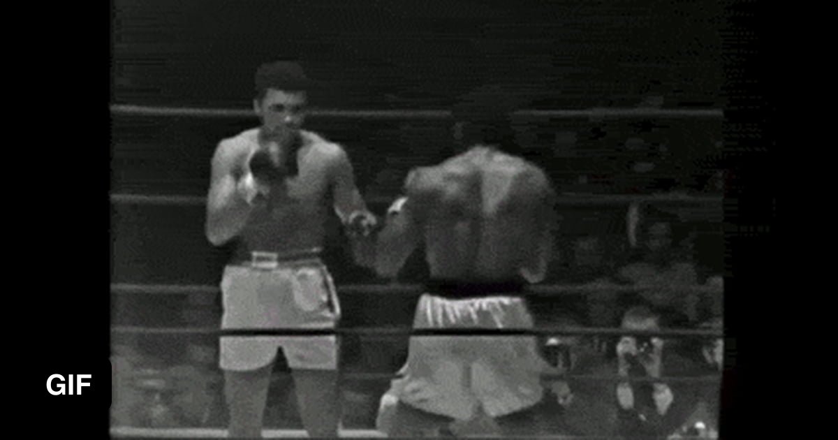 Muhammad Ali effortlessly dodges 5 punches. - 9GAG