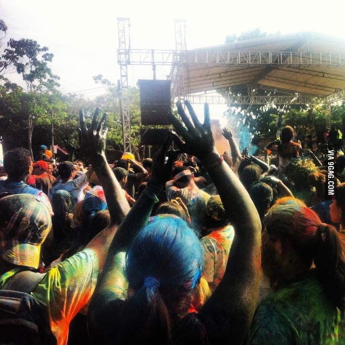 Color Run morning in Honduras! - 9GAG