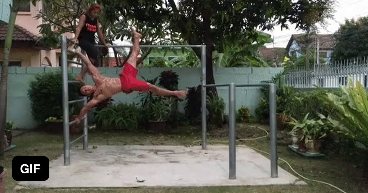 Ultimate flag pose - 9GAG