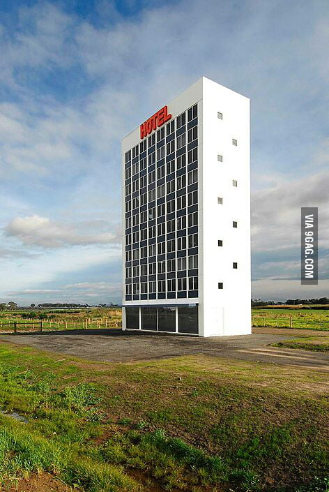 This is a FAKE hotel in Victoria, Australia. Worlds most annoying piece ...