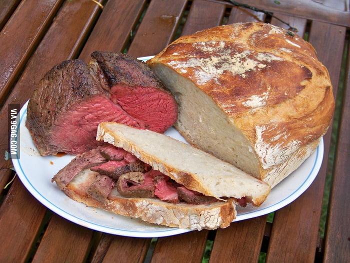 Rare Roast Beef and No-Knead Bread - 9GAG