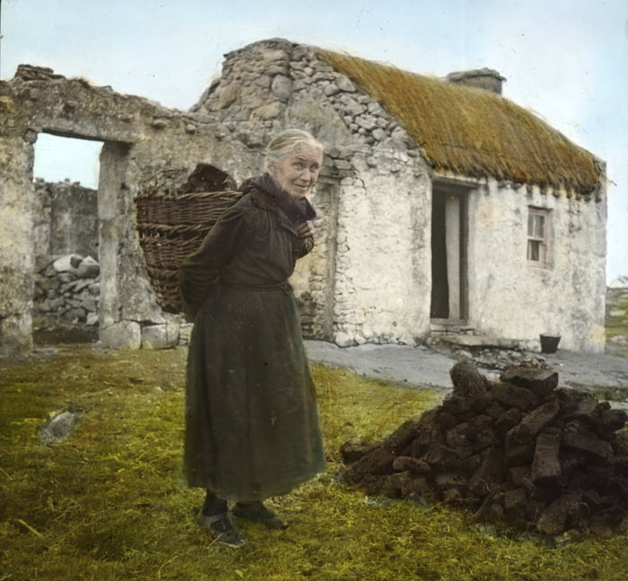 Woman with turf creel, Donegal Ireland 1936 - 9GAG