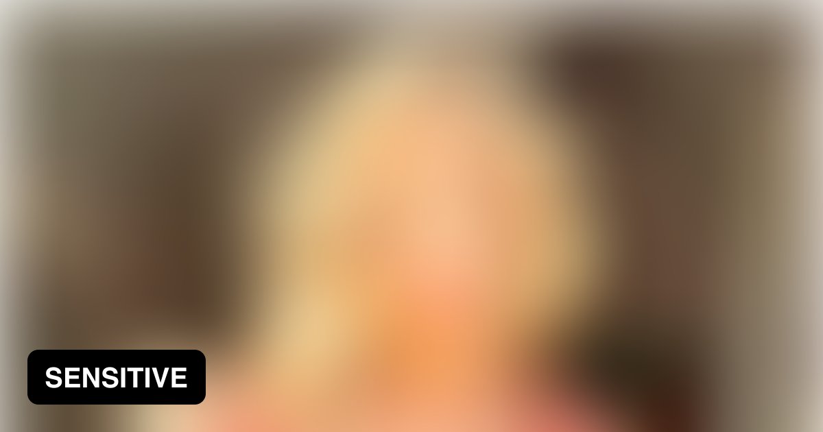 Red is the colour of seduction. - 9GAG