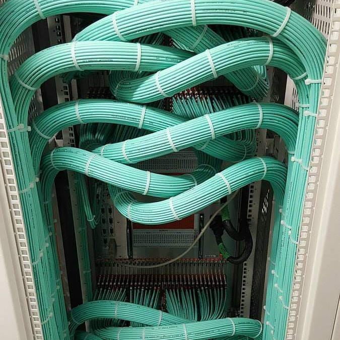 This cable management - 9GAG
