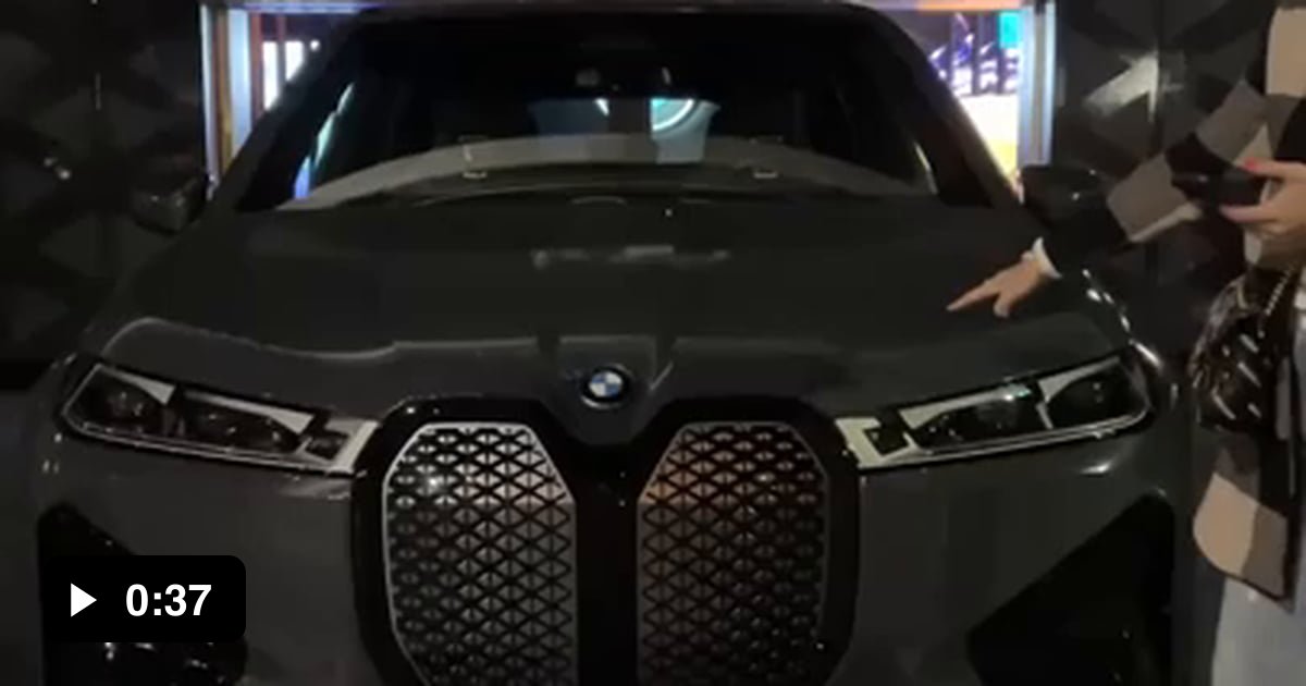 A Color Changing BMW - 9GAG