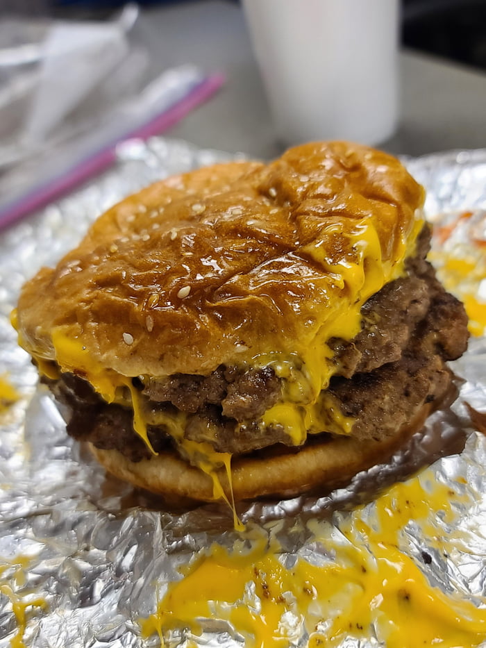Five Guys Triple Bacon Cheeseburger - 9GAG