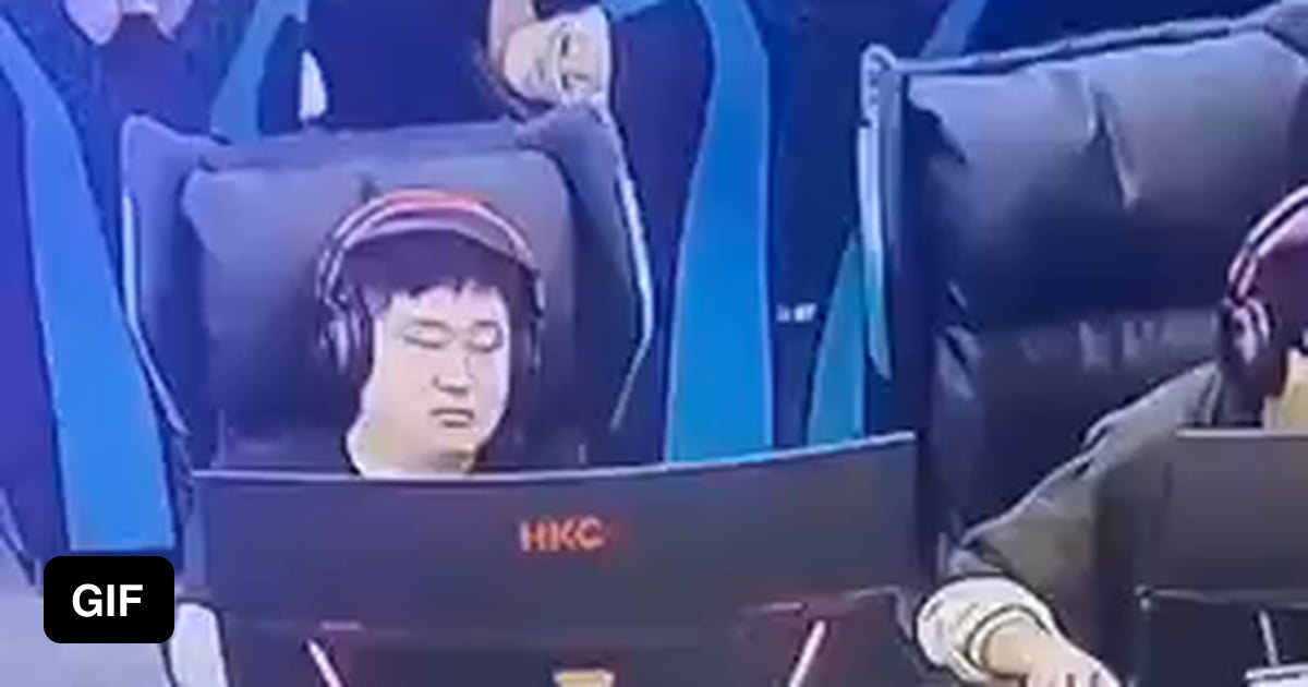 Turning off the monitor means you didn’t break it right ? - 9GAG