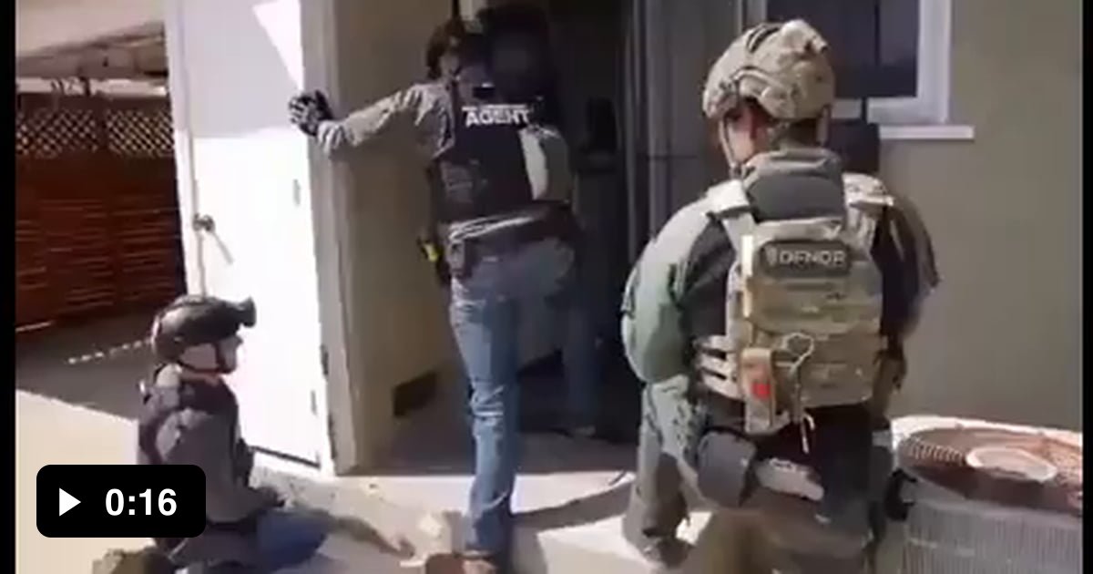 SWAT Team. Holup. - 9GAG