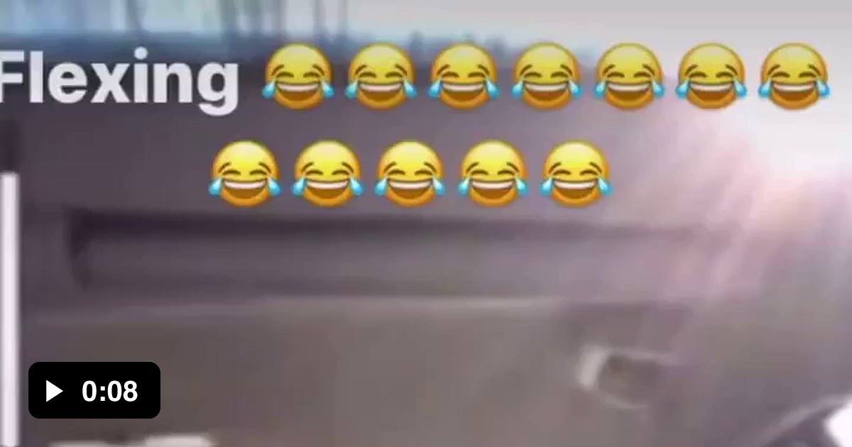 MC flexes cash on livestream and finds out - 9GAG