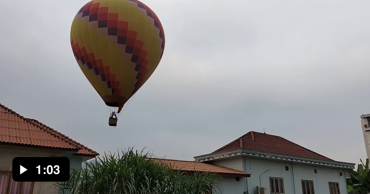 This hot air balloon landing - 9GAG