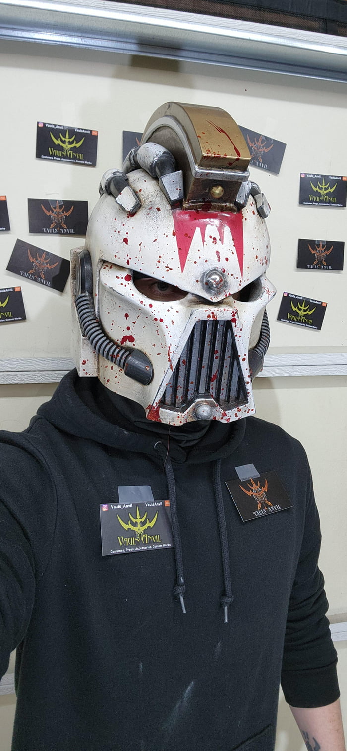 Finished this 30k kharn replica today - 9GAG